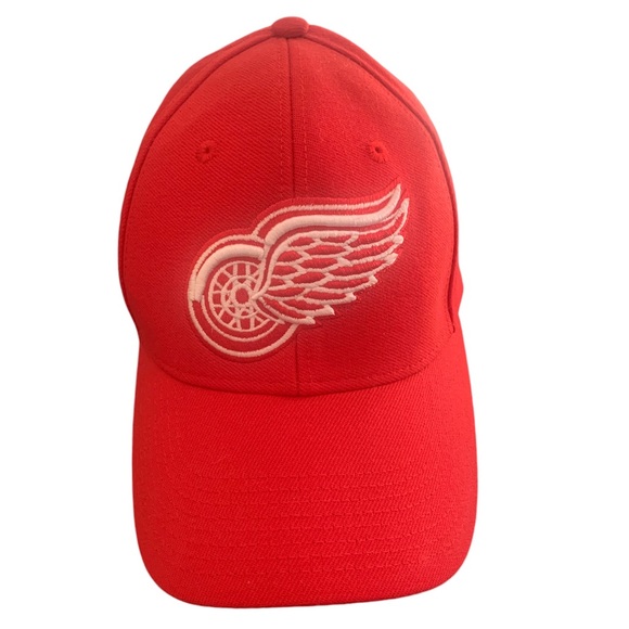 adidas | Accessories | Mens Nhl Adidas Redwings Superflex Sm Hat | Poshmark